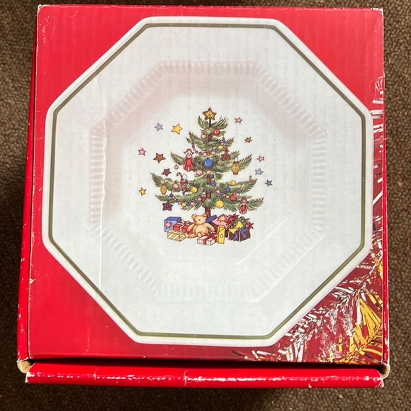 Nikko Ceramics | Dining | Nikko Japan Rim Soup Plate Set Of 4 New In ...
